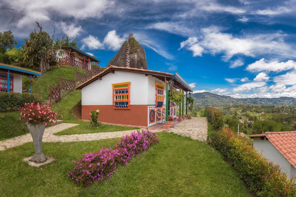 Hermosos Hoteles en Guatapé Antioquia | Reserva y viaja
